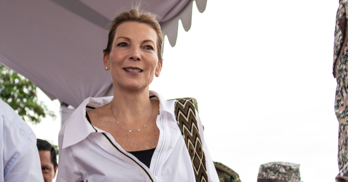 El amor por Tutina: puro arribismo colombiano - Las2orillas