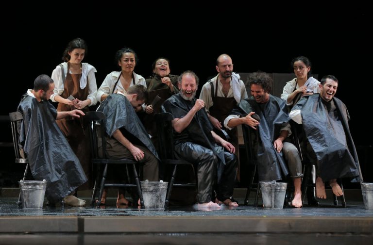 'Woyzeck', el montaje teatral que deslumbra en el Colón