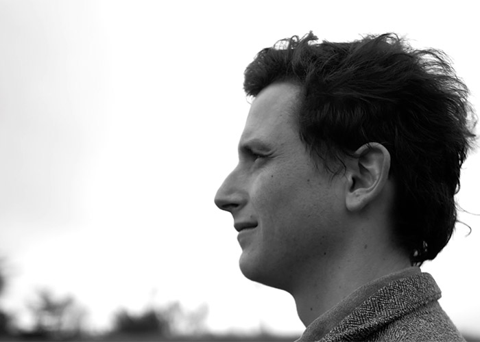 Lucas Hill: entre jazz y boleros que recuerdan al rock & roll