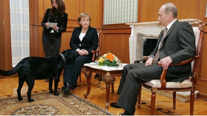 ¿De dónde saca tanta fuerza Angela Merkel?