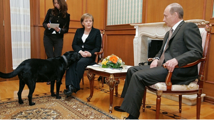 ¿De dónde saca tanta fuerza Angela Merkel?