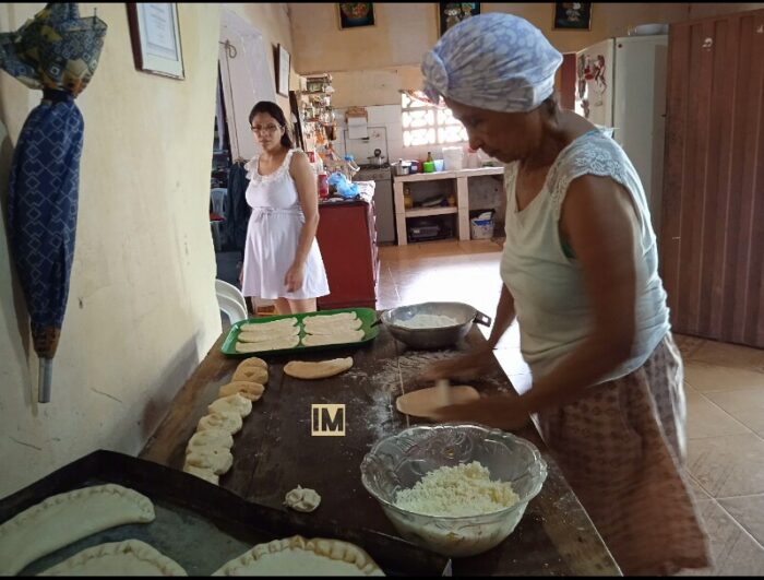 Las mujeres que conservan la tradición de preparar panochas, quequis y ...