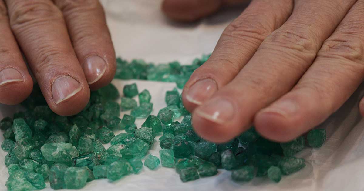 El mercado callejero de esmeraldas en Bogotá