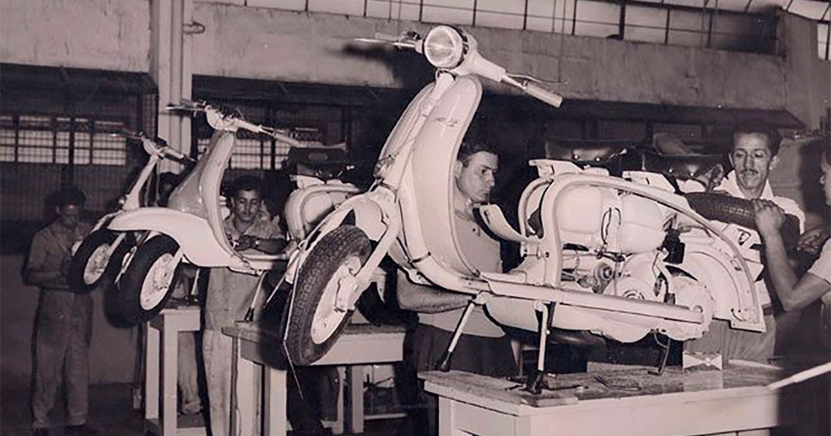 Paúl Vásquez, el hombre que trajo la primera moto de Colombia