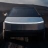 Esto vale tener un Tesla Cybertruck en Colombia, el "carro indestructible"
