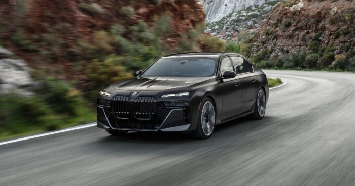 BMW presentó en Colombia su nuevo i7, un lujoso carro 100% eléctrico
