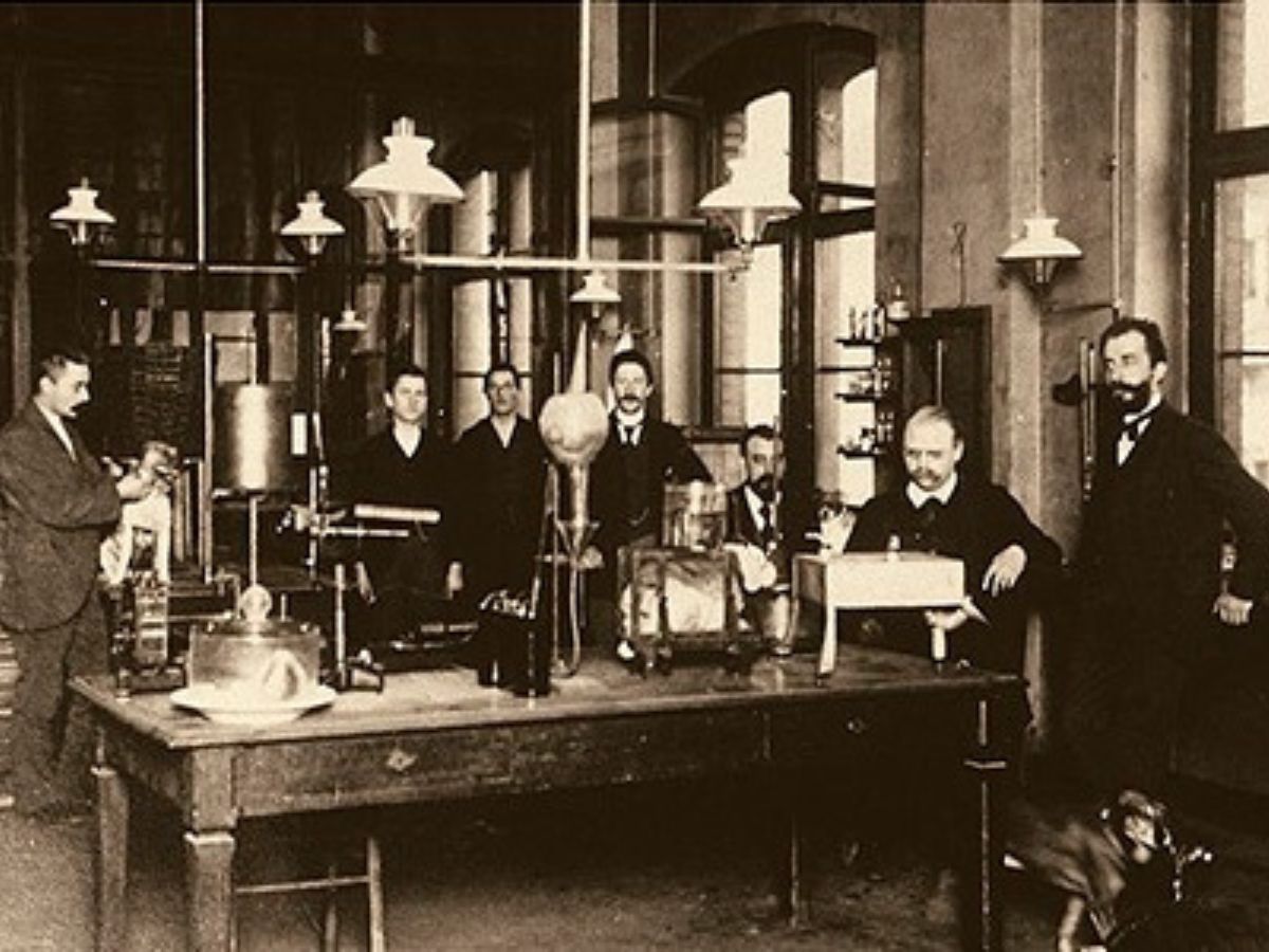 Ellos son los alemanes dueños de la gigante Bayer, la empresa que se inventó la aspirina