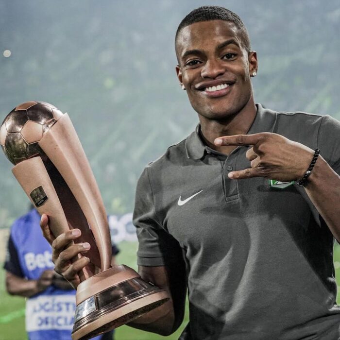 Andrés Felipe Román, el patrón en Nacional que Boca Juniors casi manda ...