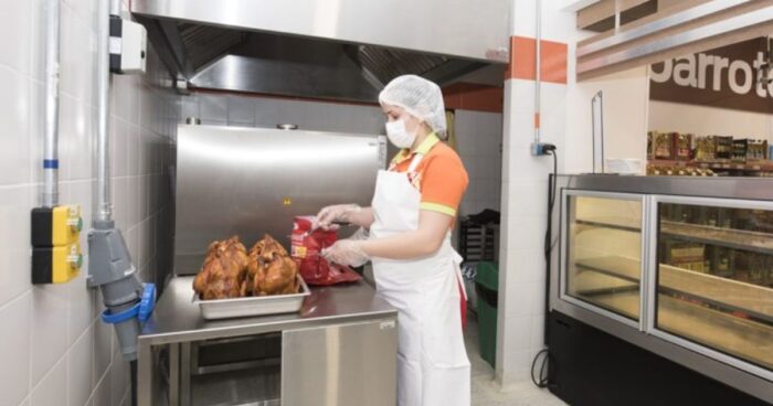 Cómo logró el pollo asado de Ara sacar del medio a los asaderos de barrio